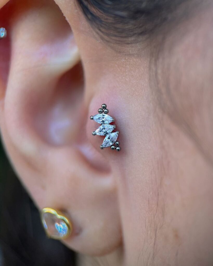 TRAGO PIERCING | Di cosa si tratta e a chi sta bene?