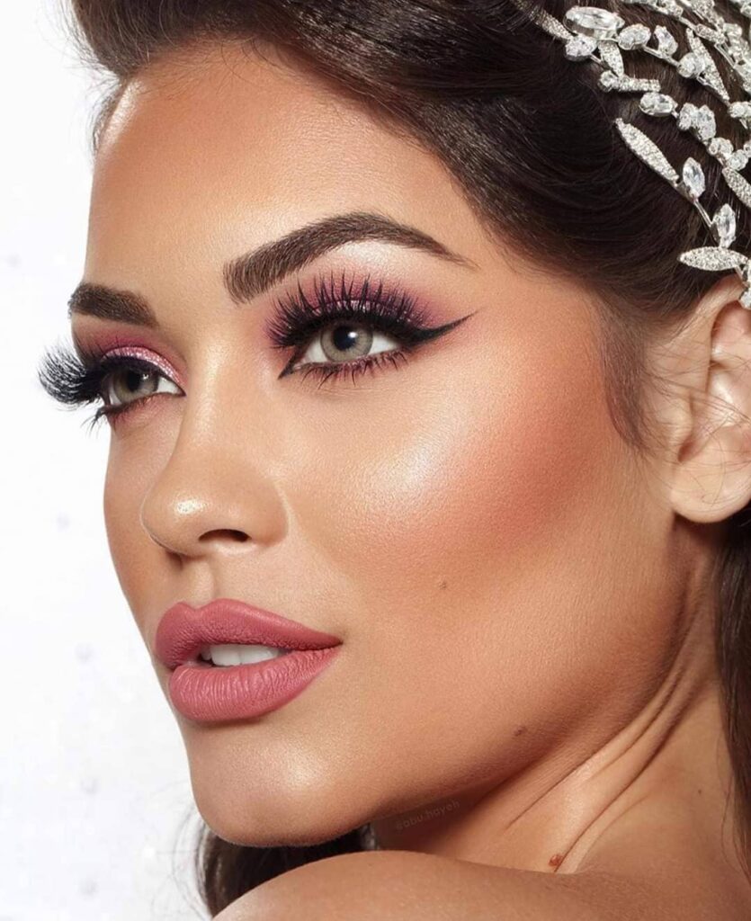 Trucco occhi grigi, come esaltarli col makeup | Trucchi.tv