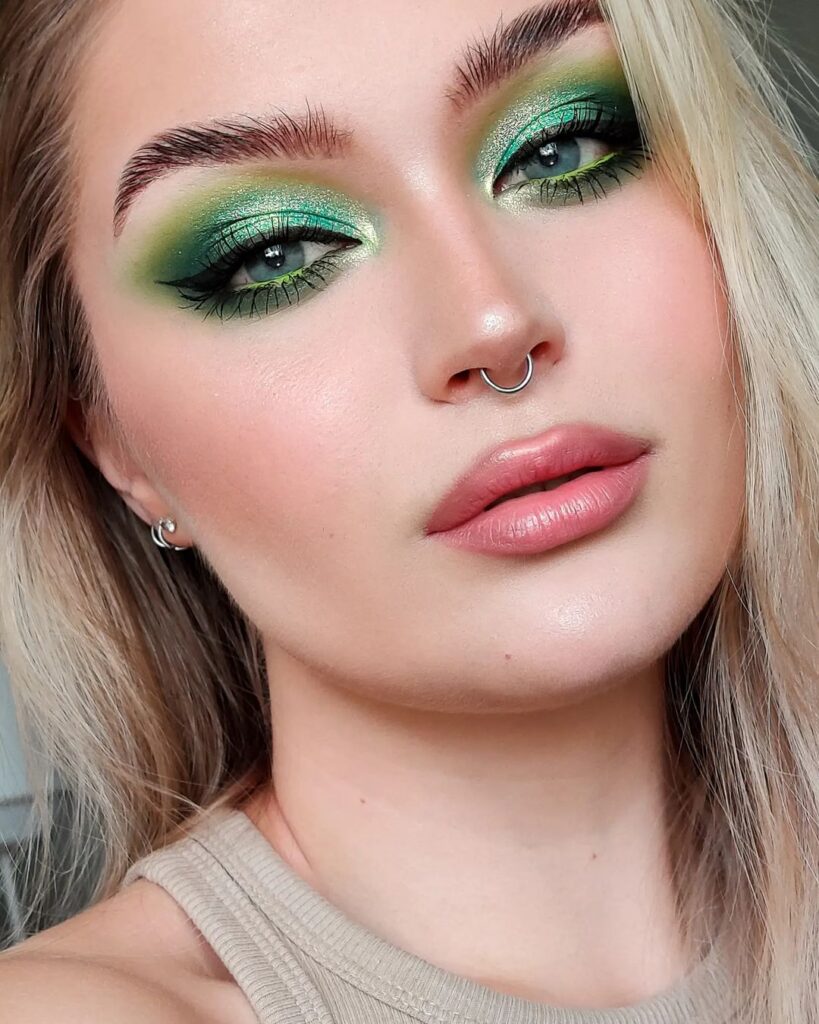 Trucco occhi grigi, come esaltarli col makeup | Trucchi.tv