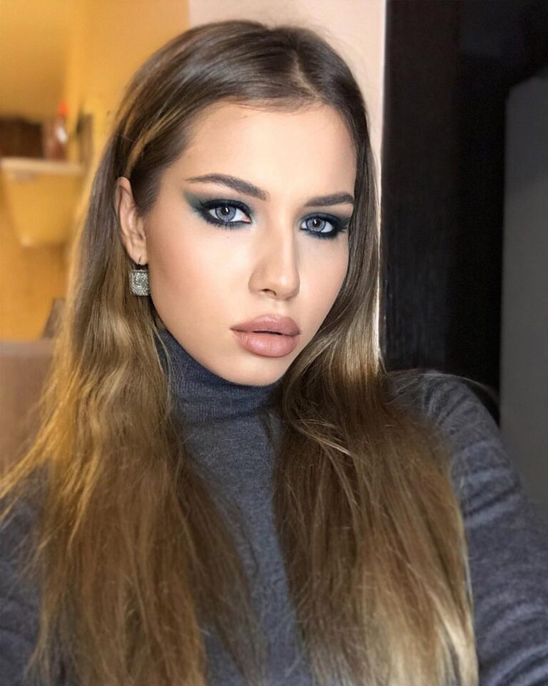 Trucco occhi grigi, come esaltarli col makeup | Trucchi.tv