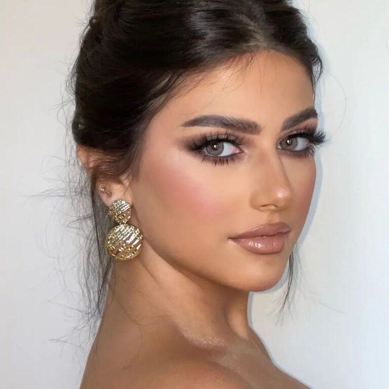 Trucco occhi grigi, come esaltarli col makeup | Trucchi.tv