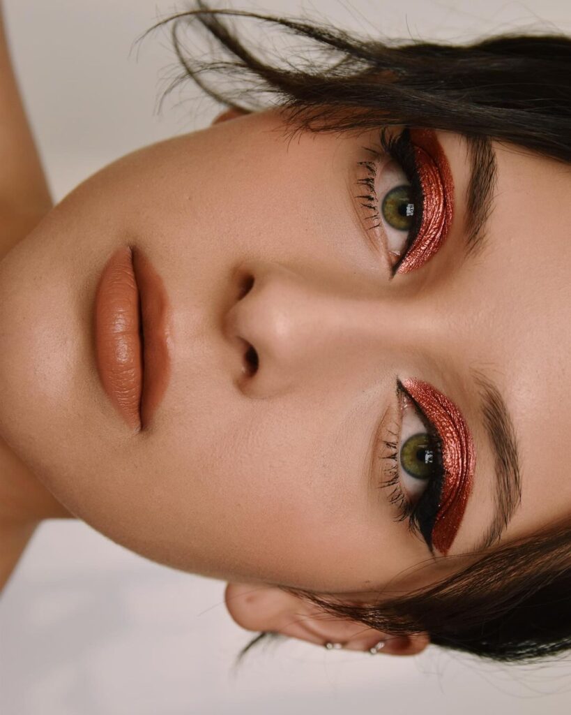 Trucco occhi grigi, come esaltarli col makeup | Trucchi.tv