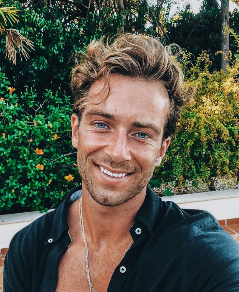 CAPELLI MOSSI UOMO | Gli hairlook più belli da provare