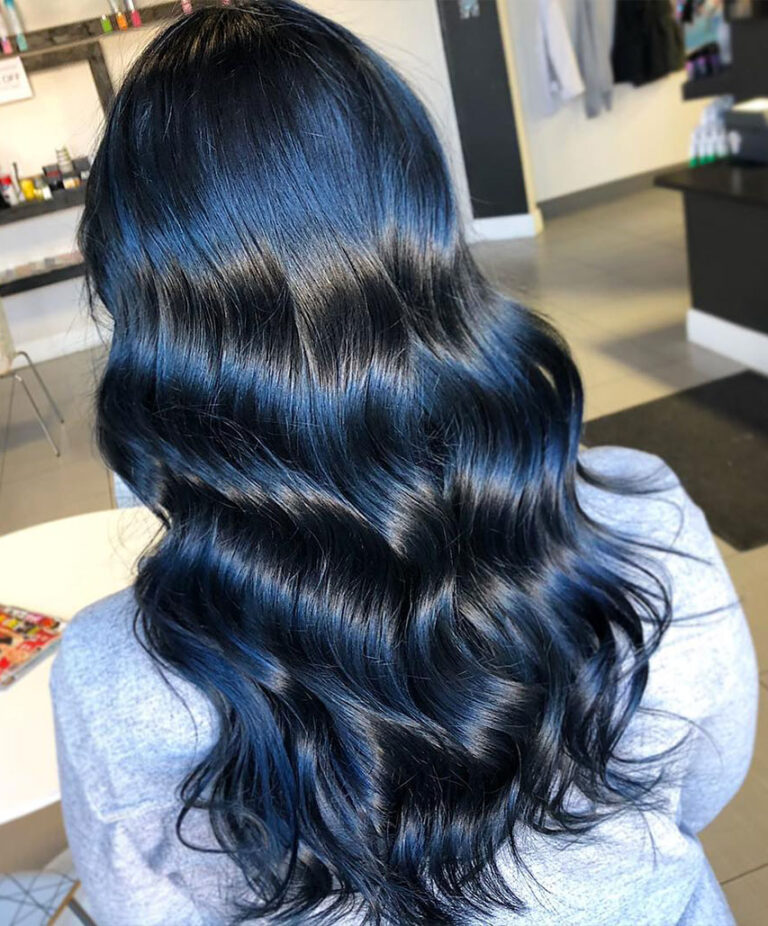 CAPELLI NERO BLU | A chi stanno bene e le idee più trendy