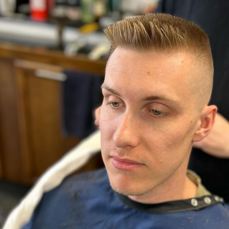 CAPELLI RASATI UOMO | Gli stili e le tendenze 2024