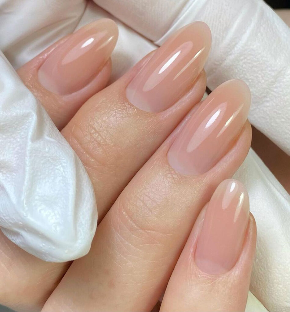 UNGHIE NATURALI GEL per una manicure sempre elegante