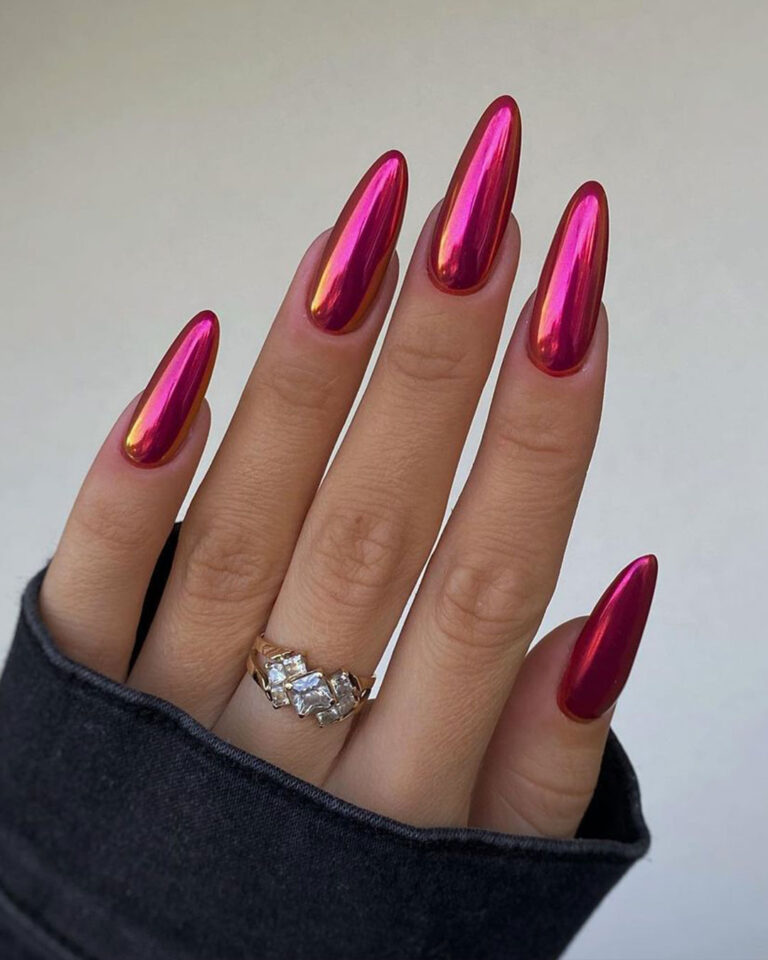 COLORE AMARANTO | Come indossarlo dalle unghie al trucco