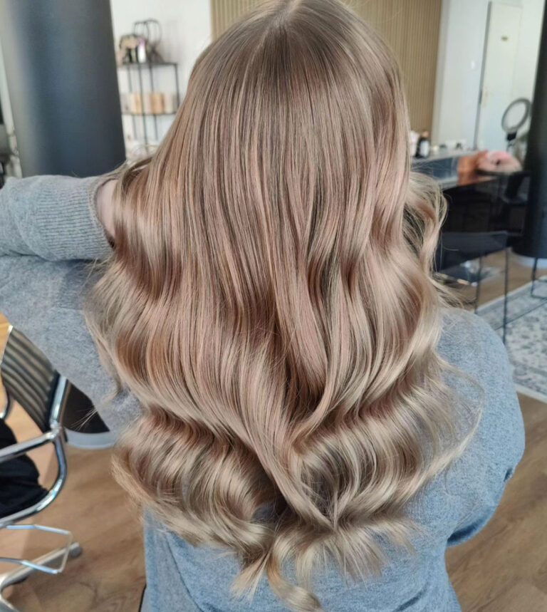 BIONDO SCURO Tonalità e consigli da chiedere al parrucchiere