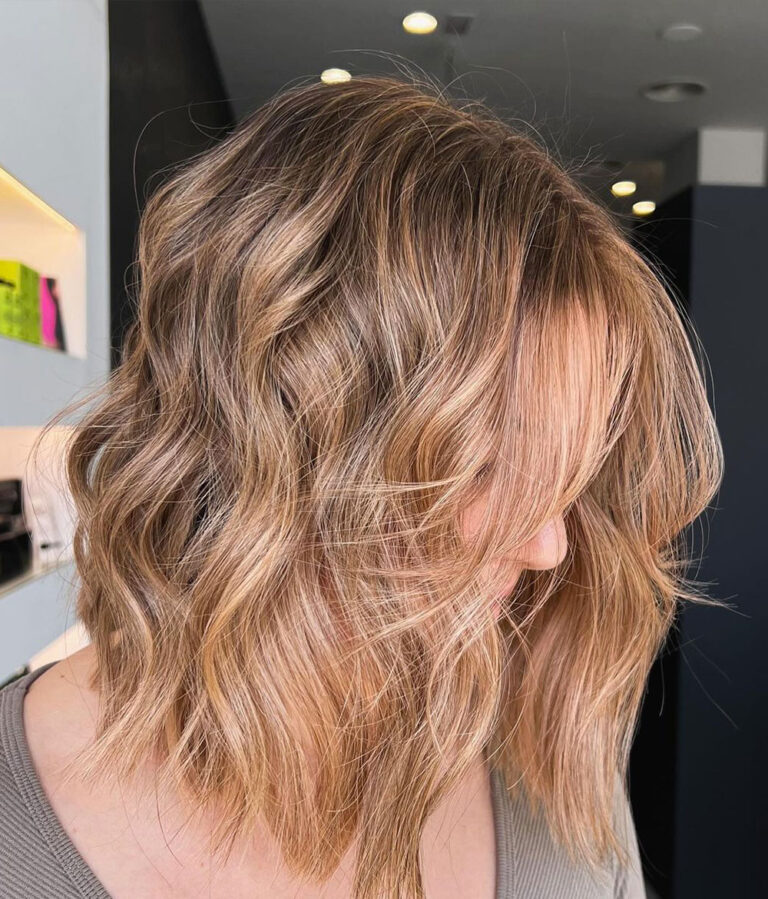 BIONDO SCURO Tonalità e consigli da chiedere al parrucchiere