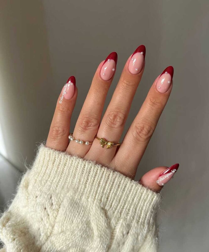 UNGHIE NATALIZIE SEMPLICI 2025: 11 nail art da provare