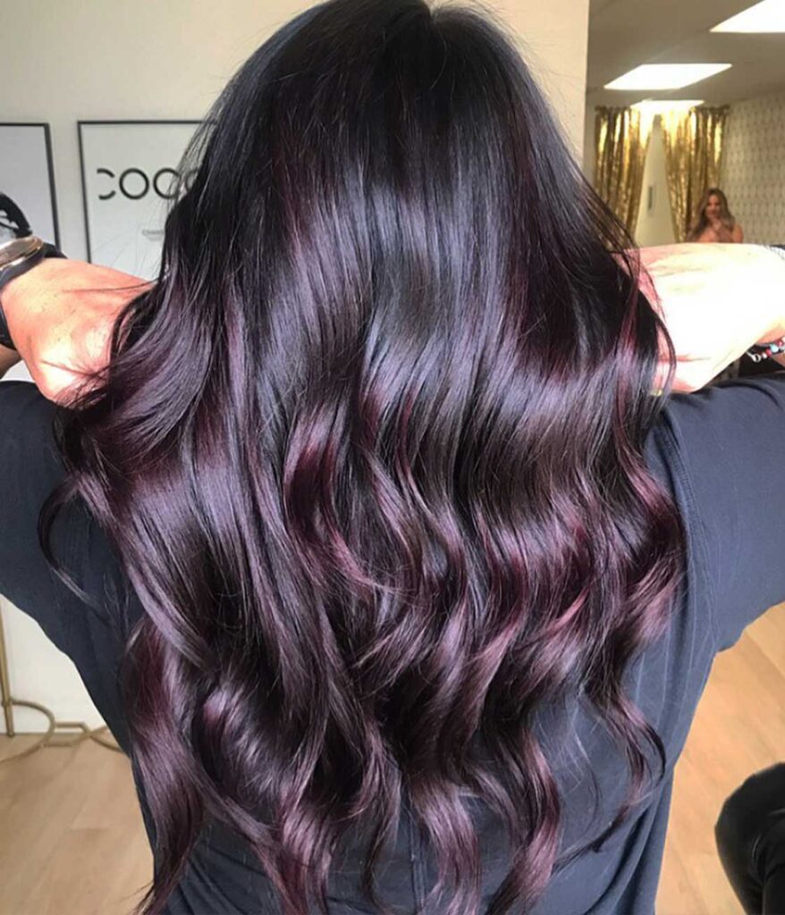 CAPELLI MOGANO | Quale tonalità chiedere al parrucchiere