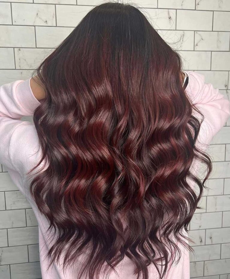 CAPELLI MOGANO | Quale tonalità chiedere al parrucchiere